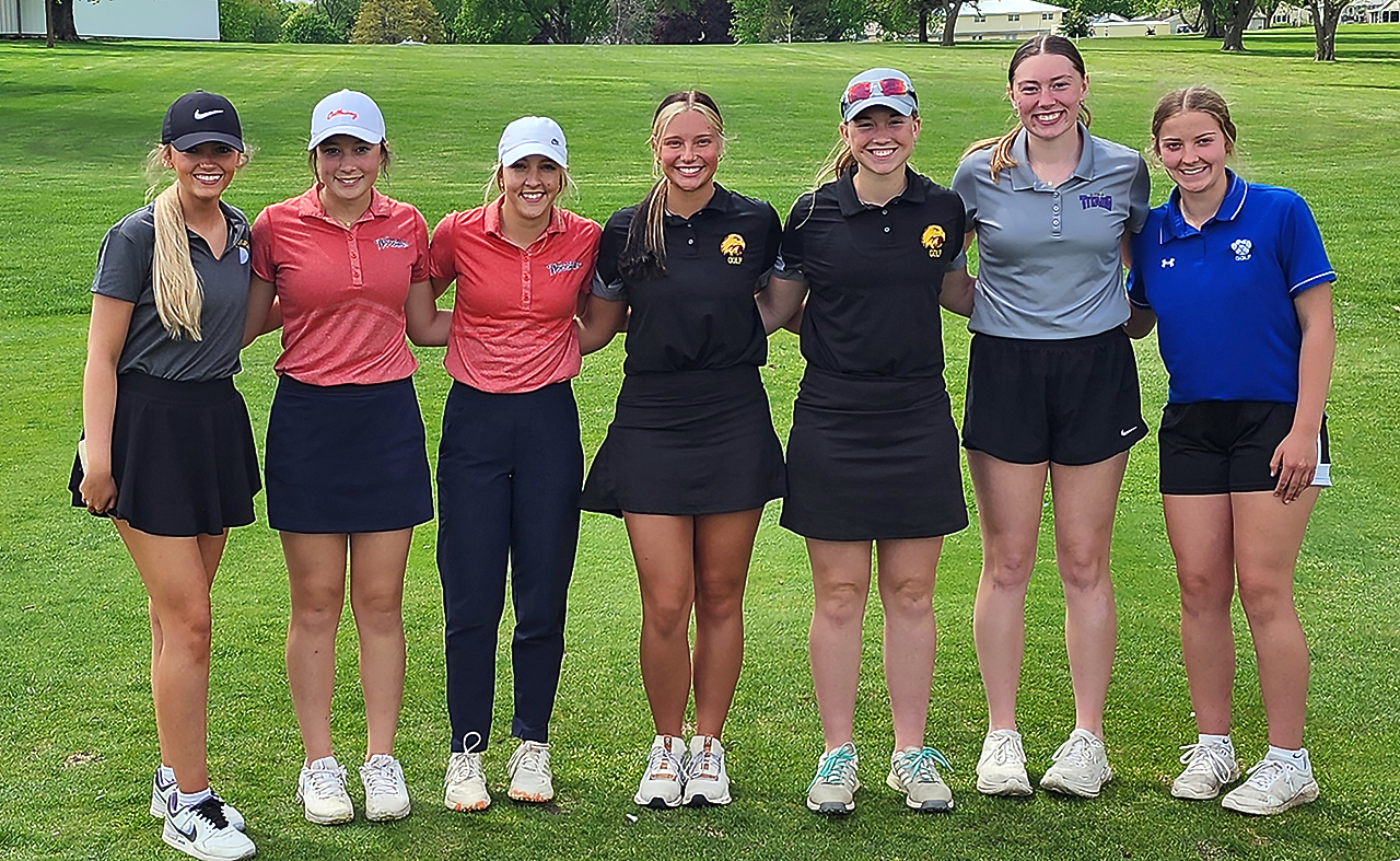 Two Hawk girls advance from Regional Golf Tourney – TheSanbornPioneer
