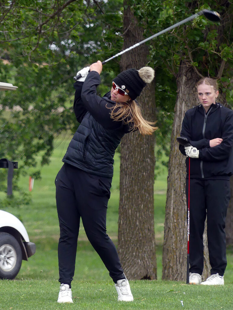 Knobloch places sixth for HMS at WEC girls tourney – TheSanbornPioneer